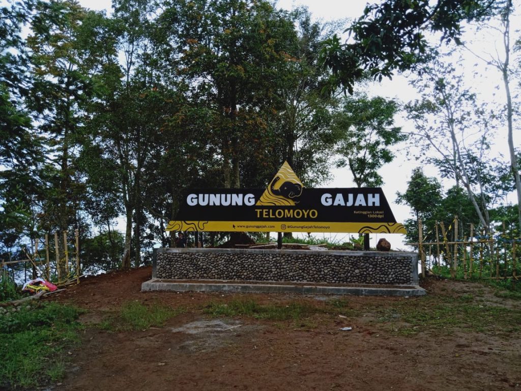Gunung Gajah Telomoyo - BayuAji Travel Haji & Umroh